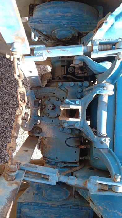 Traktor t40 sotiladi