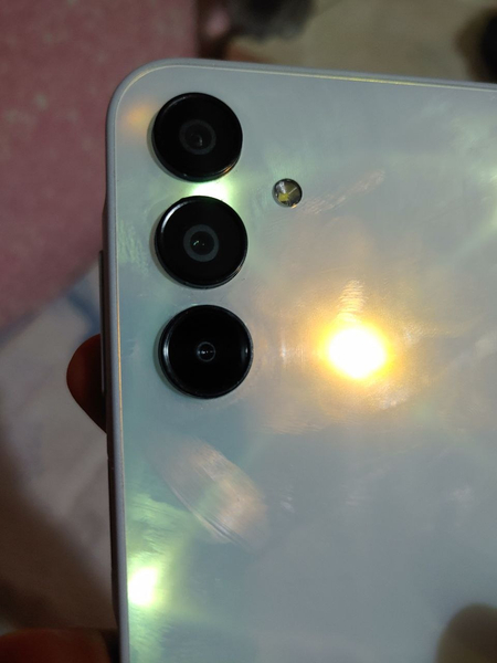 Telefon sotiladi