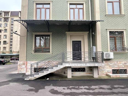 Продается Евро офис Ор-р: рынок Паркент 1000м2