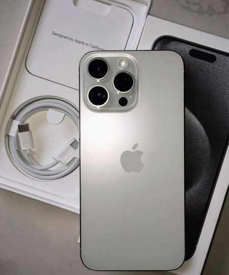 iPhone 15 PRO MAX 256GB Yangi FULL holatda.