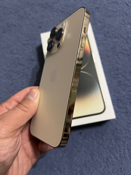 iPhone 14 pro Gold ideal