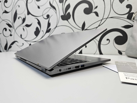 ПРОДАМ Acer Extensa EX215 Ноутбук Ryzen™5-7520U/8GB/512SSD/15.6