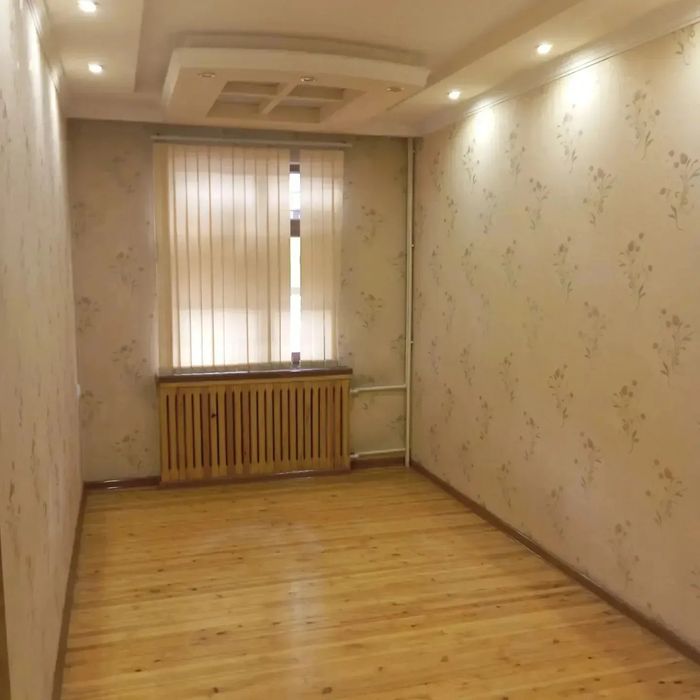 Срочно продам 2/1/4. Под офис