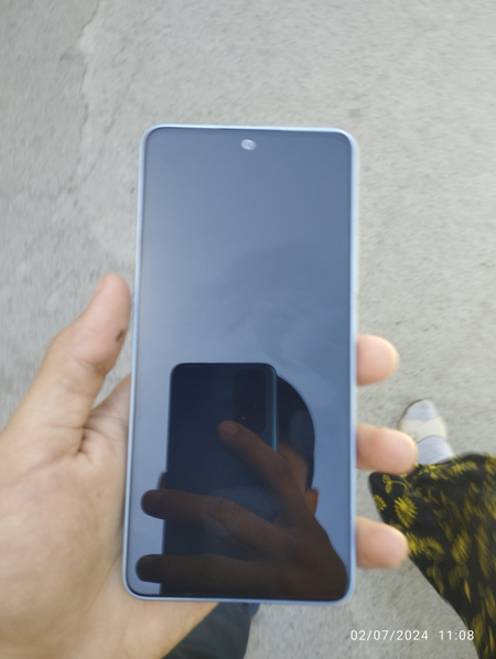 Redmi not 13 srochna sotiladi 8 /256