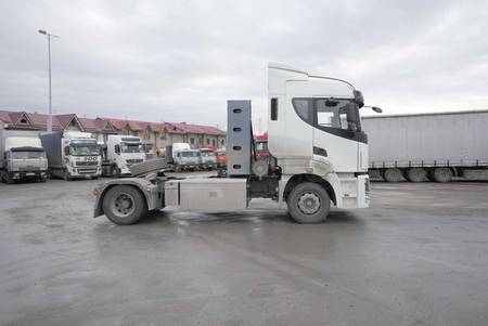 Сотувда мавжуд! Тягач CAMC H9 CNG  4x2