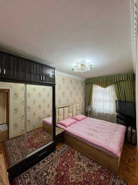 На Караташе продается 3х комнатная квартира на 5м этаже,9 этажки, 78м2