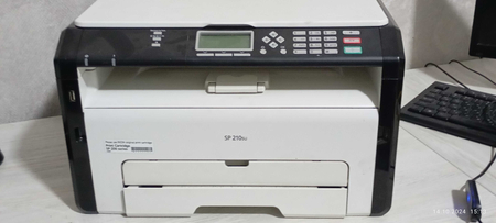 Продам Принтер 3-1 Ricoh SP210 SU