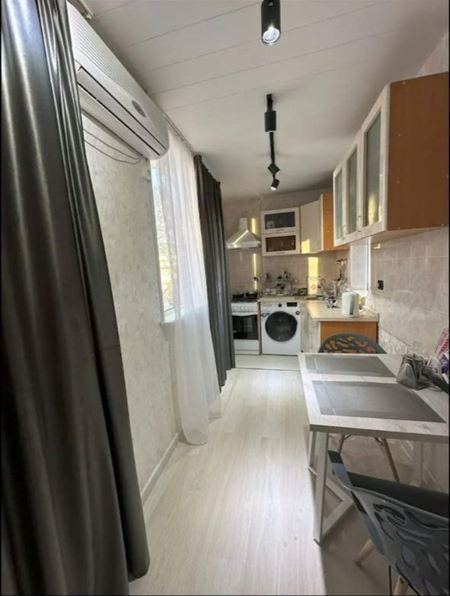 Продаётся ул. Саломатина 2в3 Кирпич Б. 2*6