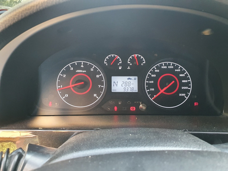 Jentra 2023 A/T bez luk 9 min prabeg benzin
