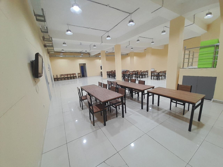 Anor Hostel oʻgʻil bolalarga moʻljallangan