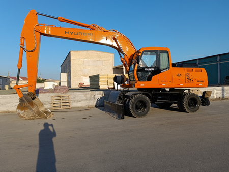 Hyundai R210w-5  2012-йил