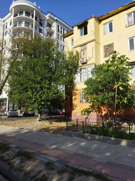 Яшнабадский район, рынок Кадышево, под коммерцию 3/1/4