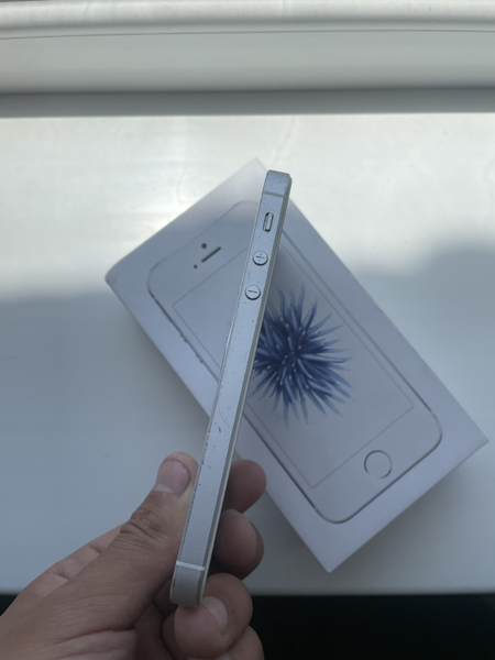 Срочно iphone 5 se 64 гб