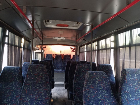 Isuzu avtobus...
