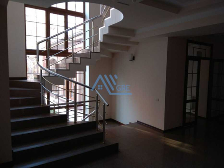 Ракат махалла пр-д Каракумская евро дом в 3 уровня 8 сот.13 ком. 993м²