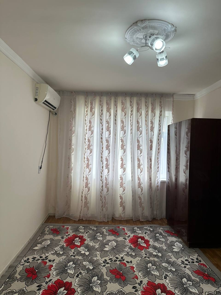 Сампи 1 хона 2 хона килинган оилага ёки одиночкага берилади