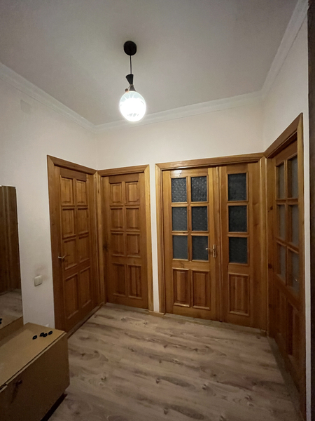 БУЗ-2 продается 2комнатная 77-серич / 3 этаж срочно