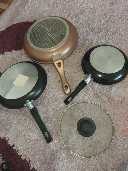 3 сковородки новые