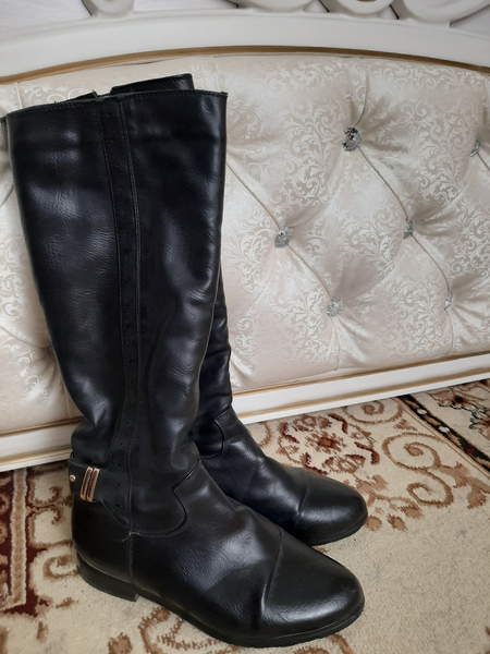 Продам сапожки в идевльном состояние