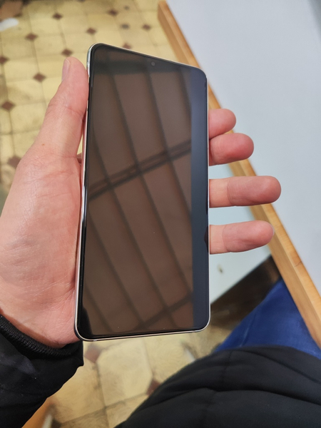 Samsung S21. 5G. Xolati nok