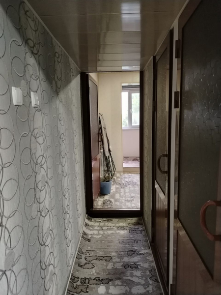 ПРОДАЕТСЯ Чирчик ш. 3 м/н Нептун 4-этаж 3х
