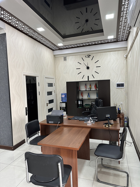 Sotiladi yoki ijaraga beriladi showroom