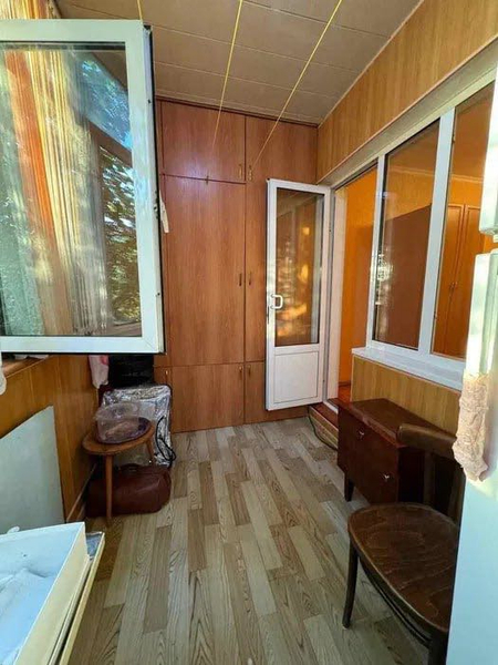 Метро Туркистон 2в3 комнатная со всеми удобствами