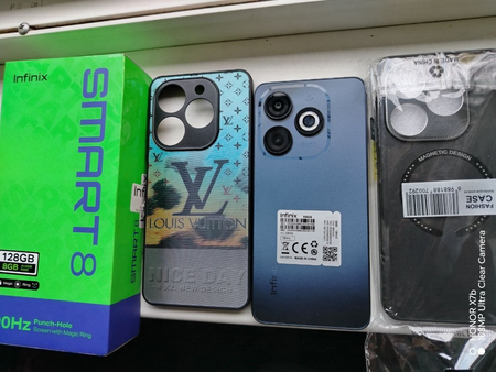 Infinix smart 8 8/128 обмен