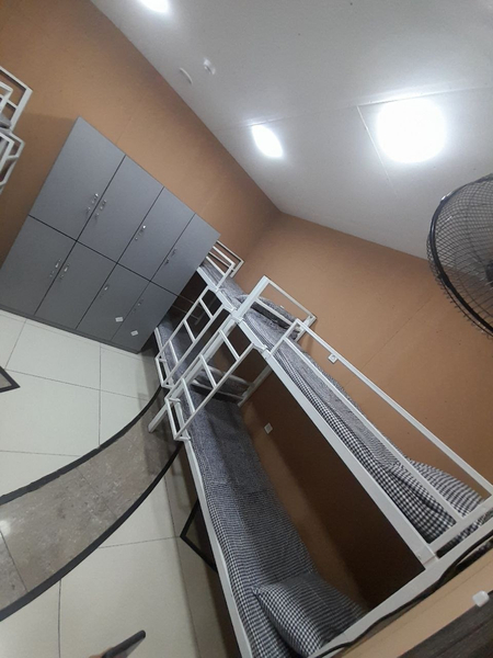 Anor Hostel oʻgʻil bolalarga moʻljallangan