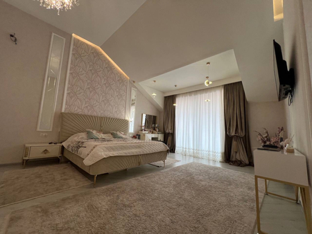 Продается Евро дом Ор-р: Амир Темур махалля 700 м2