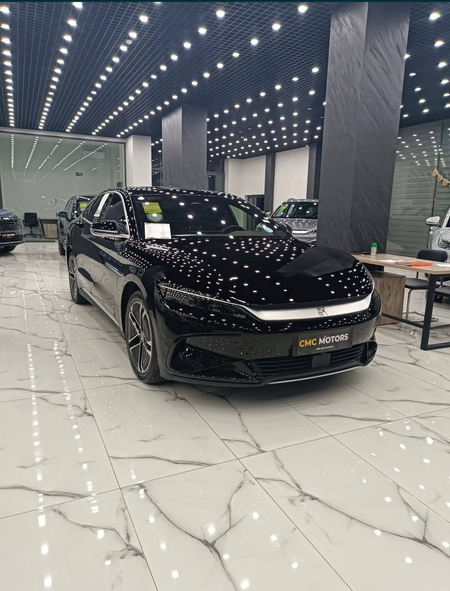 BYD Han 605 km yuradi