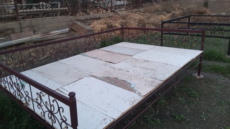 Продаётся тапчан.