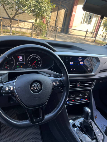 Volkswagen E Tharu