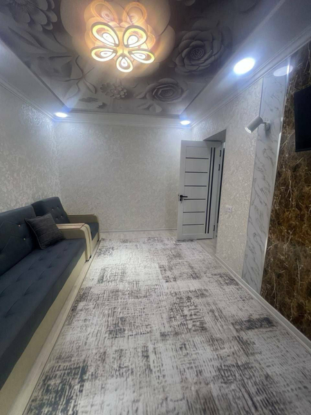 Чилонзор 8 1 комнта 30 кв 350$