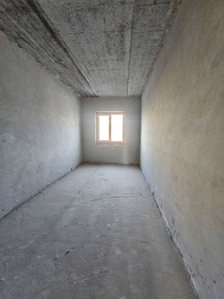 2 xonali 76m² 4-qavat sotiladi.