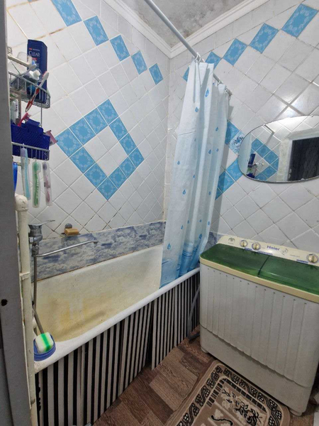 Чиланзар 20 срочно продам 2х комнатную 5 этаж