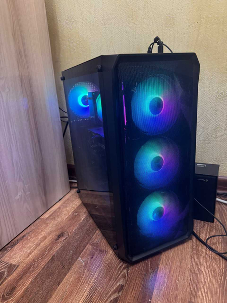 Готовый мощный игровой ПК  читайте описание