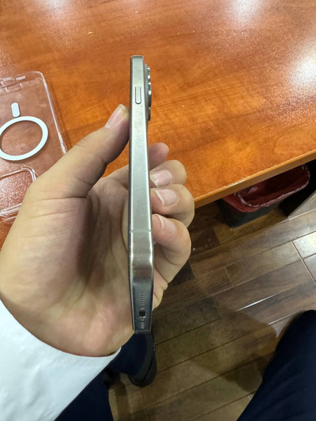 Iphone 15 pro max 512gb natural titan