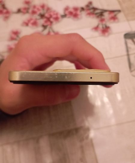 Vivo v 25e hali  1 yil iwlatilmagan