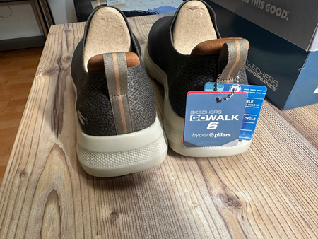 Кроссовки Skechers GoWalk 6 - новые, размер только 45