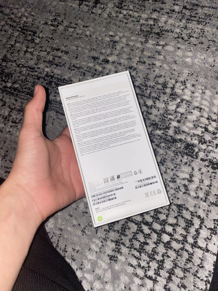 Iphone 15 pro max Natural titanium yengi