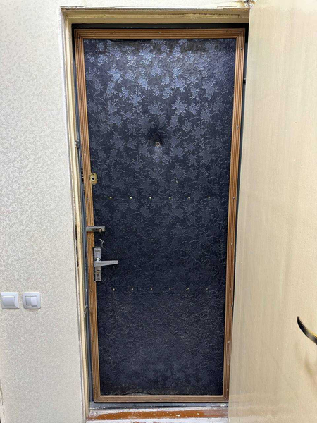 Срочно продам входной дверь не дорого