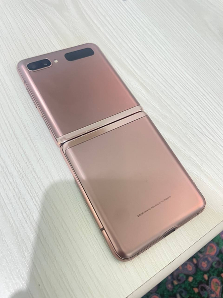 Samsung z flip 5g