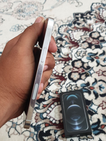 Iphone 12 pro white