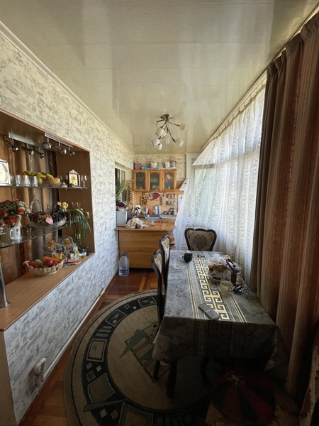 Продаётся Генерала Петрова ориентир Овир 3в4/4/4 70кв