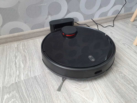 ПРОДАМ Xiaomi Mi Robot Vacuum-Mop P / Робот-пылесос c функции мойки.