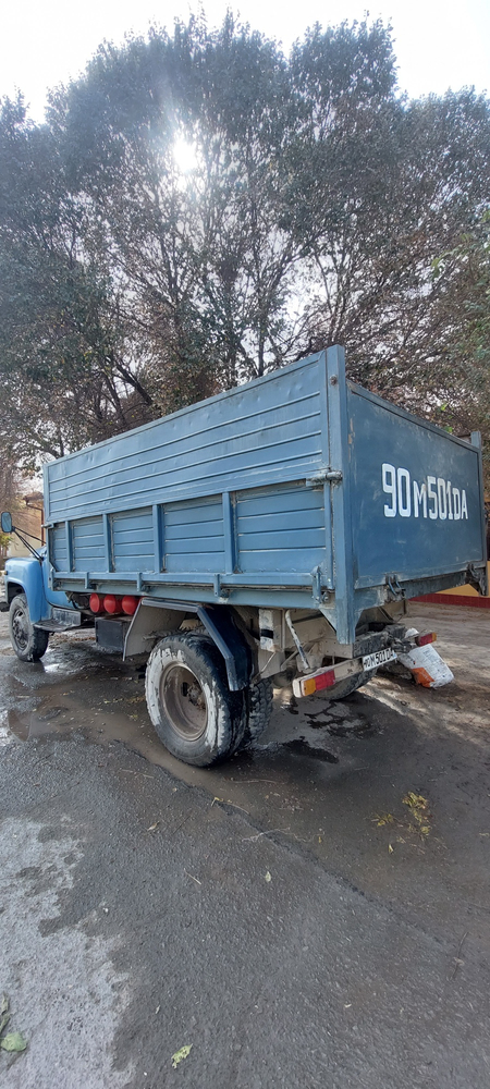 Gaz 53 sotiladi.