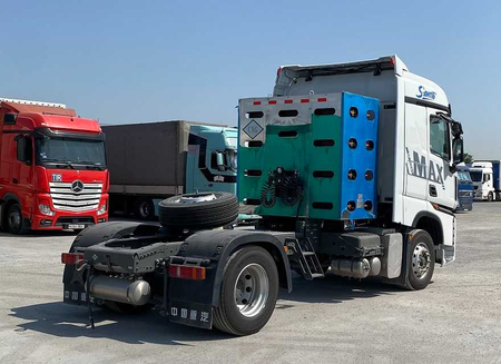 Седельный тягач Sinotruk Howo-Max 6x4 CNG газовый на метане, подушка