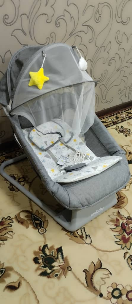 Продаётся кресло качалка для малышей