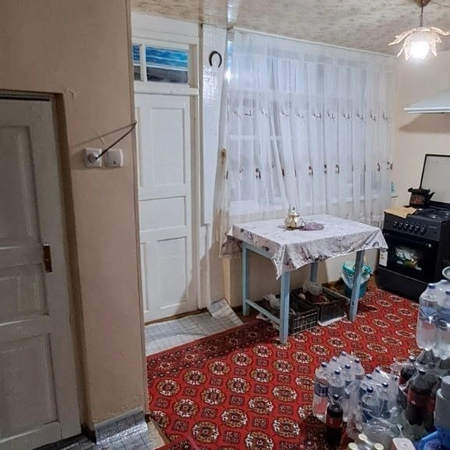 2 хонали 2 каватда жойлашган квартира тезда сотилади.  Панельный дом.
